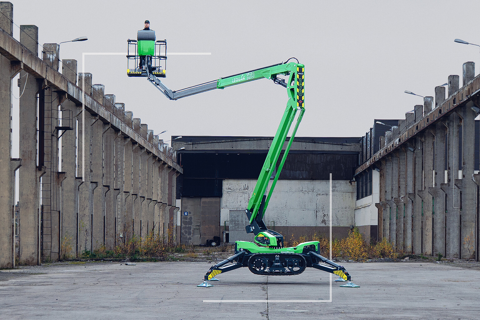 Leguan Lifts | Market defining all-terrain spider lifts